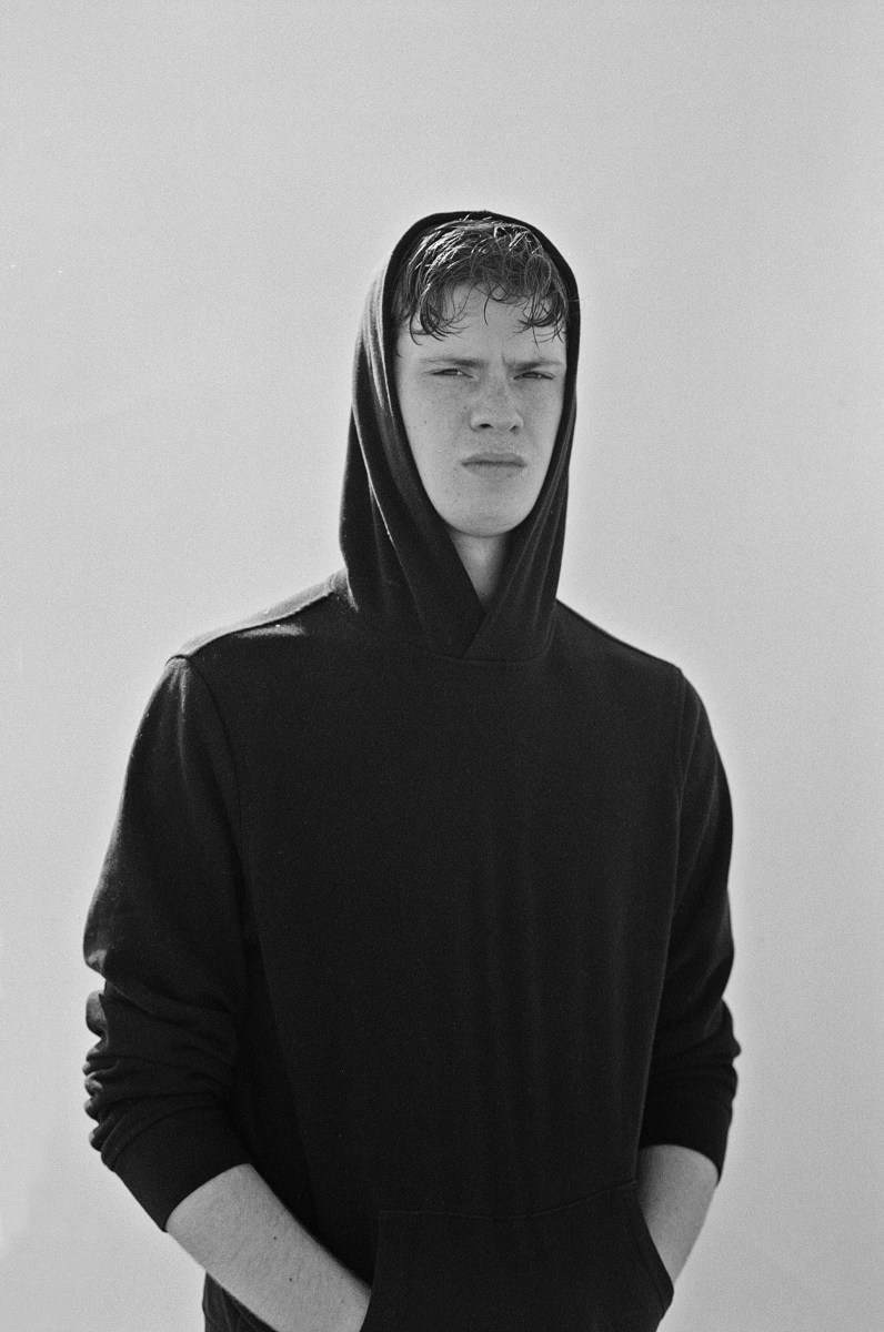 Watch the visuals for Alex Frew’s debut single ‘Get Out Alive’ – UNRECORDED