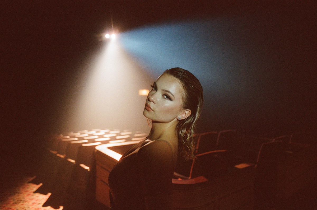 Emerging singer-songwriter noelle returns with a brand new single and ...